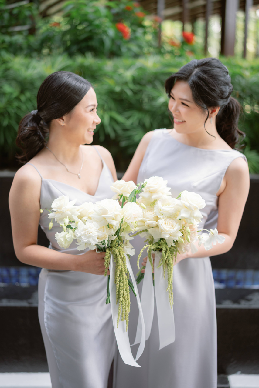 White Rose Posy Bouquet - Baleton Flowerchef